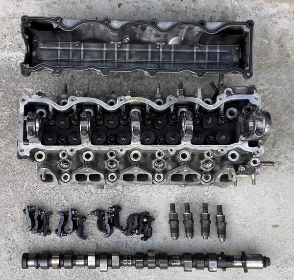 SET OF CYLINDER HEAD CAMSHAFT ROCKER ARMS FUEL INJECTORS AND VALVE COV ...